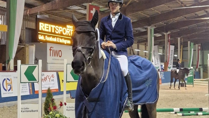 Die Leichtigkeit des Nachwuchses am Oberrieter Hallenspringen | Der ...